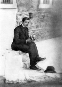 George Papanicolaou finds vaginal cell smears (the Pap smear) can ...