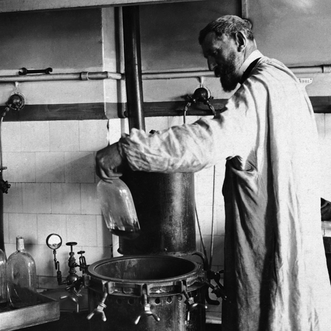 Science knows no country, because knowledge belongs to humanity, and is ...